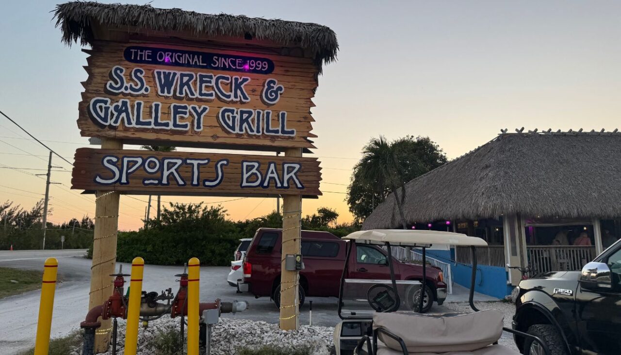 A Foodie’s Guide: 10 Amazing Restaurants To Visit In The Florida Keys ...